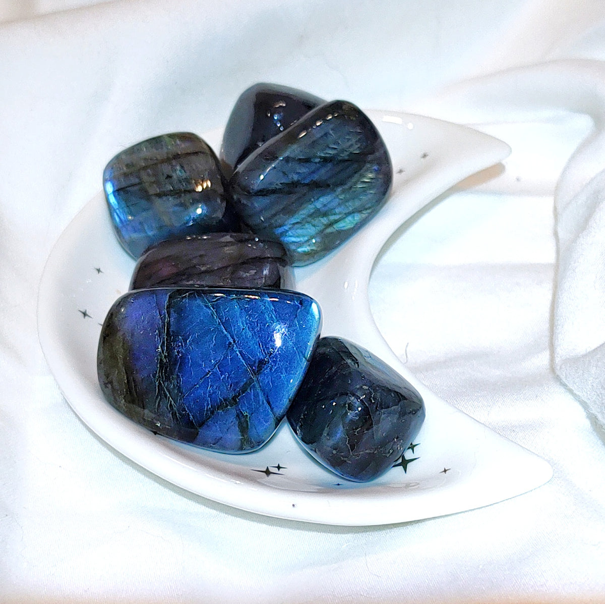 A-Grade Labradorite tumbled stone – Luna Lovewitch